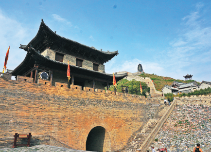 Famous Yanmen Pass welcomes back visitors - Chinadaily.com.cn
