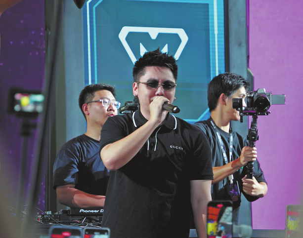 Chinese rapper's Lingnan-rooted hip-hop a big draw in US - Chinadaily ...